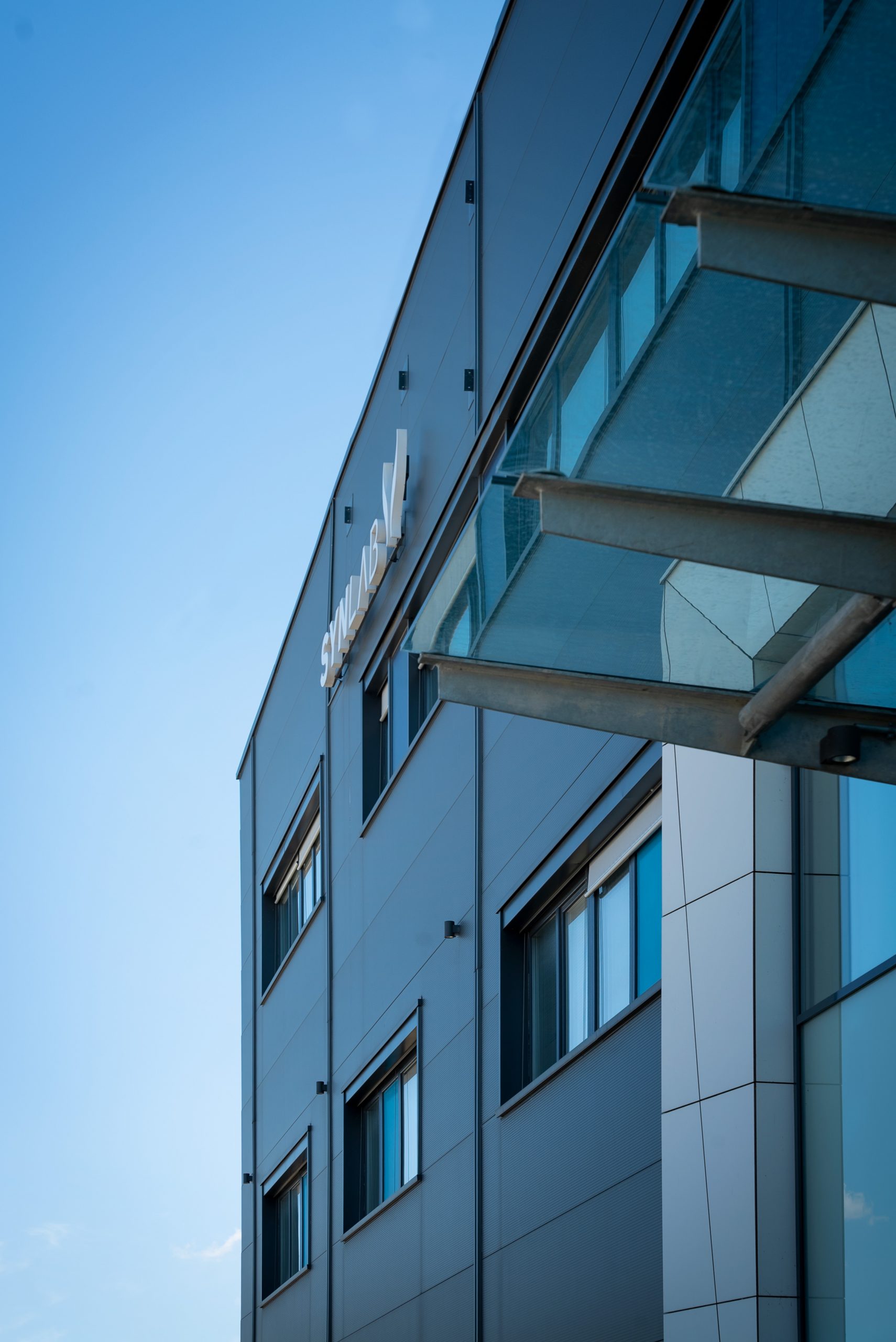 Synlab laboratory - BuildEXT